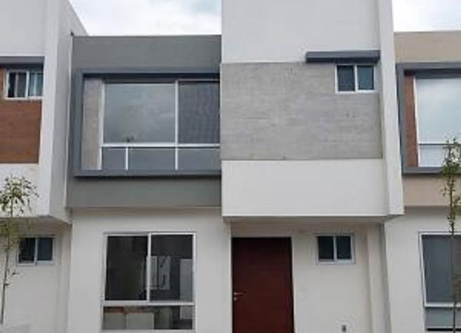 Casa con estudio o sala de TV, amenidades, 3 recamaras - VENTA, Zakia ...