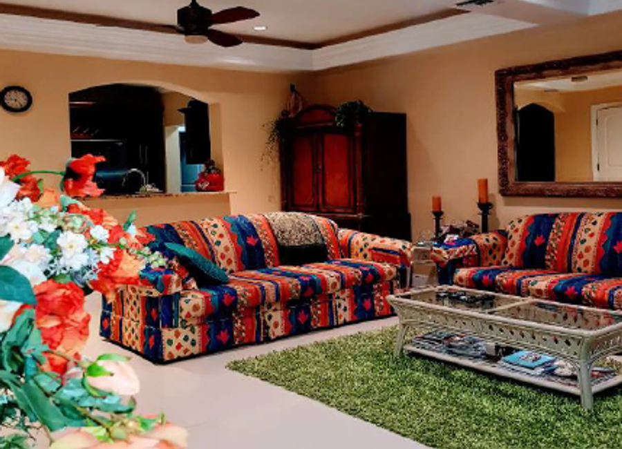 PRECIOSA CASA CON EXCELENTE UBICACION EN CD JUAREZ | Lamudi.com.mx