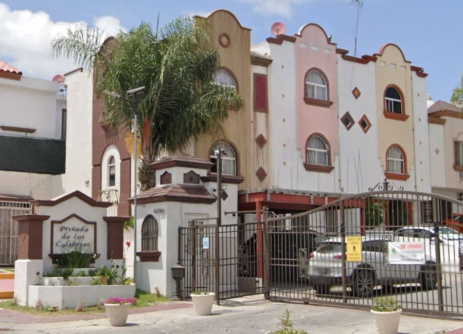 Casa en venta Pirineos Portales Jardines de Agua Caliente Tijuana ...