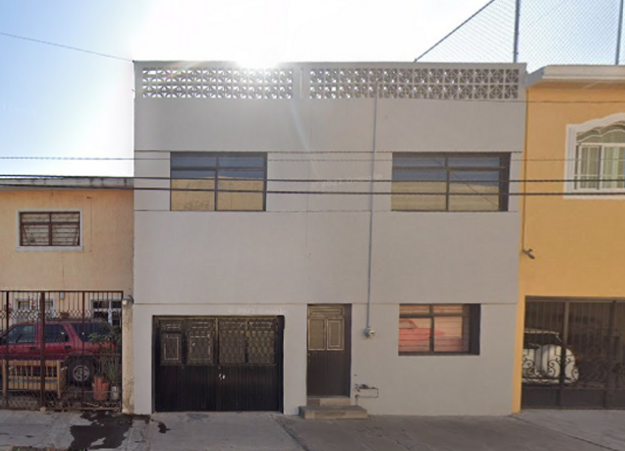 Casa En Venta En La Hermosa Col Sutaj Guadalajara Lamudi Mx