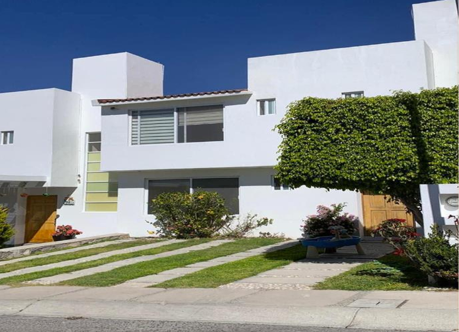 BONITA CASA CON ESTUDIO EN PRIVADA EN QUERETARO | Lamudi.com.mx