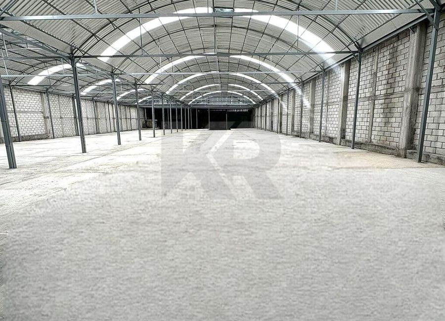 BODEGA A ESTRENAR DE 1800 METROS CON ANDEN DE DESCARGA | Lamudi.com.mx