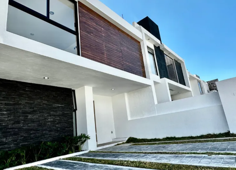 Casa de 4 recámaras + estudio y Roof con Jacuzzi | Lamudi.com.mx