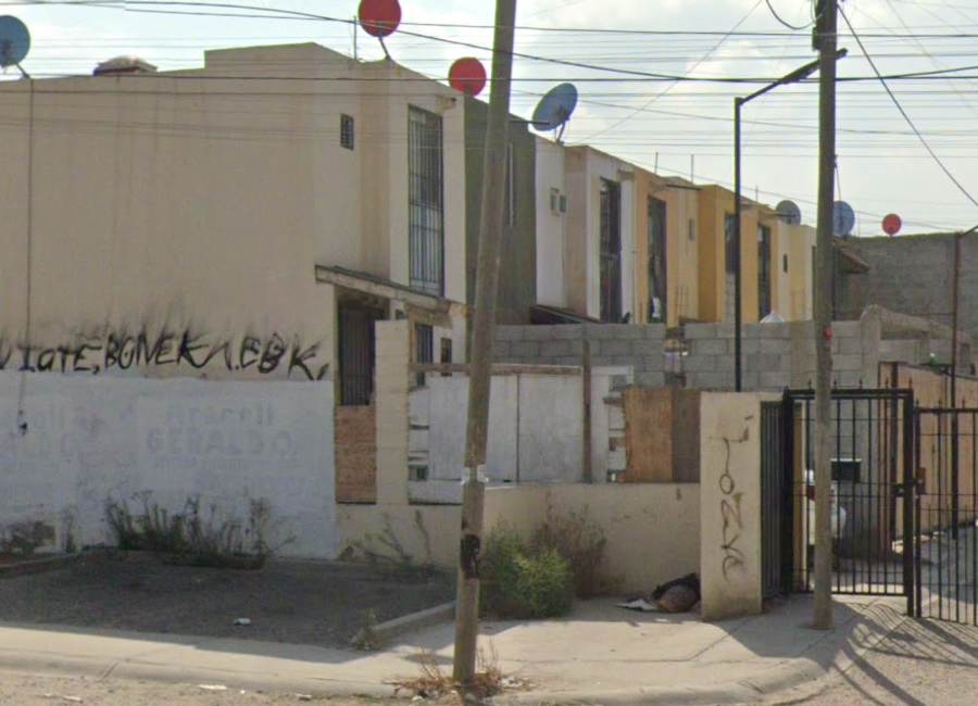 REMATE BANCARIO EN VENTA EN Av. Magnolias 26331-26, Lomas Del Refugio ...