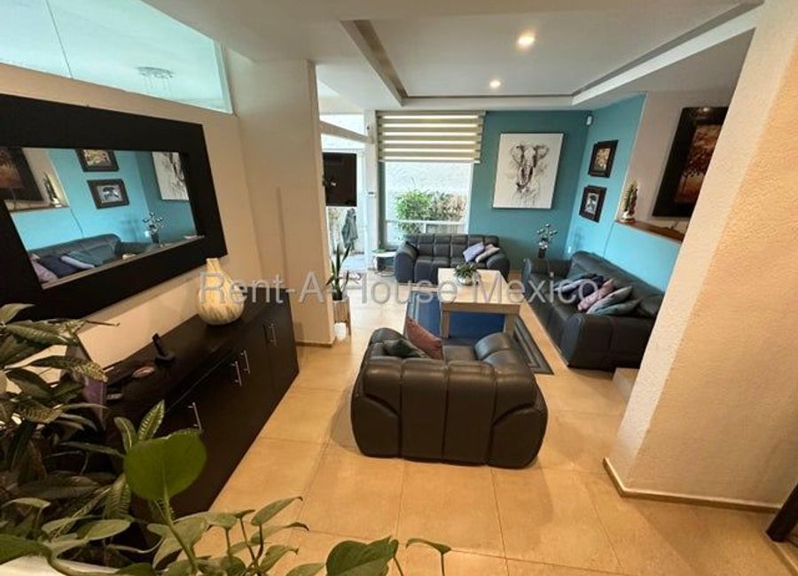 Casa con estudio, cuarto de servicio, 4 recamaras. VENTA - Real de ...