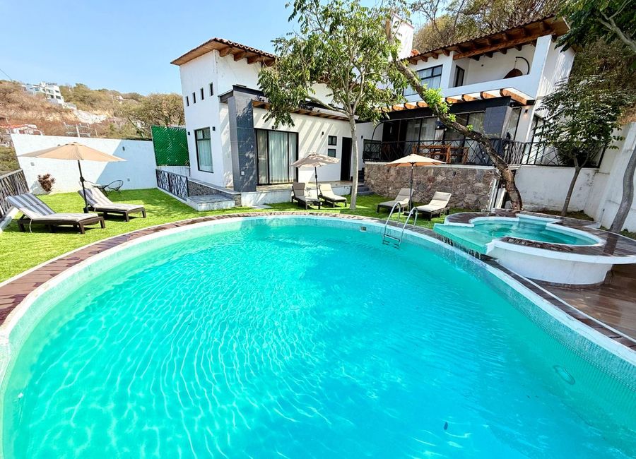 Renta de Hermosa Casa Dalia II con Alberca y Jacuzzi, en Rancho San ...