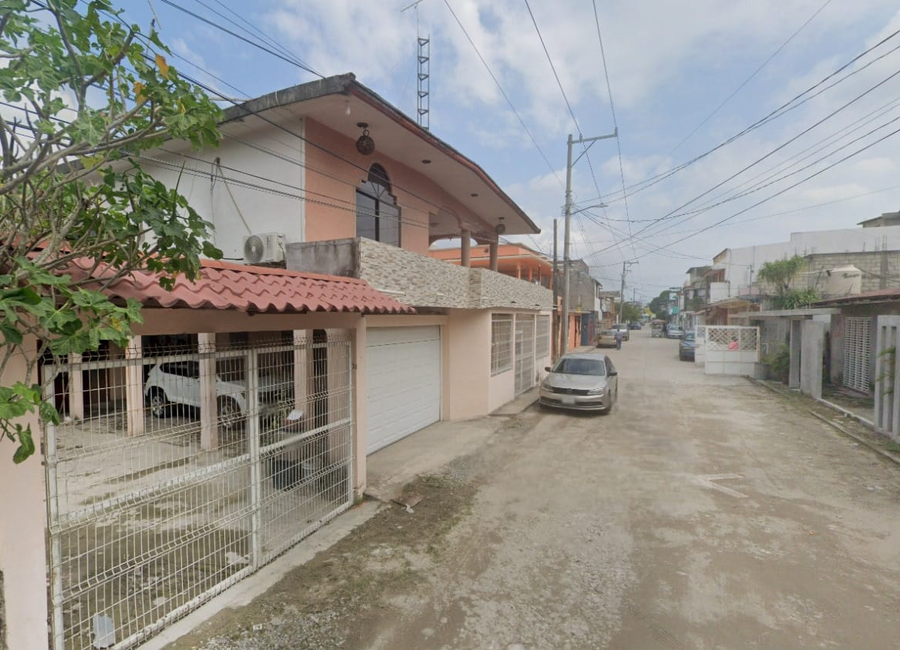 VENTA DE CASA EN C. Tito Livio Enríquez 120, San Francisco, Comalcalco ...