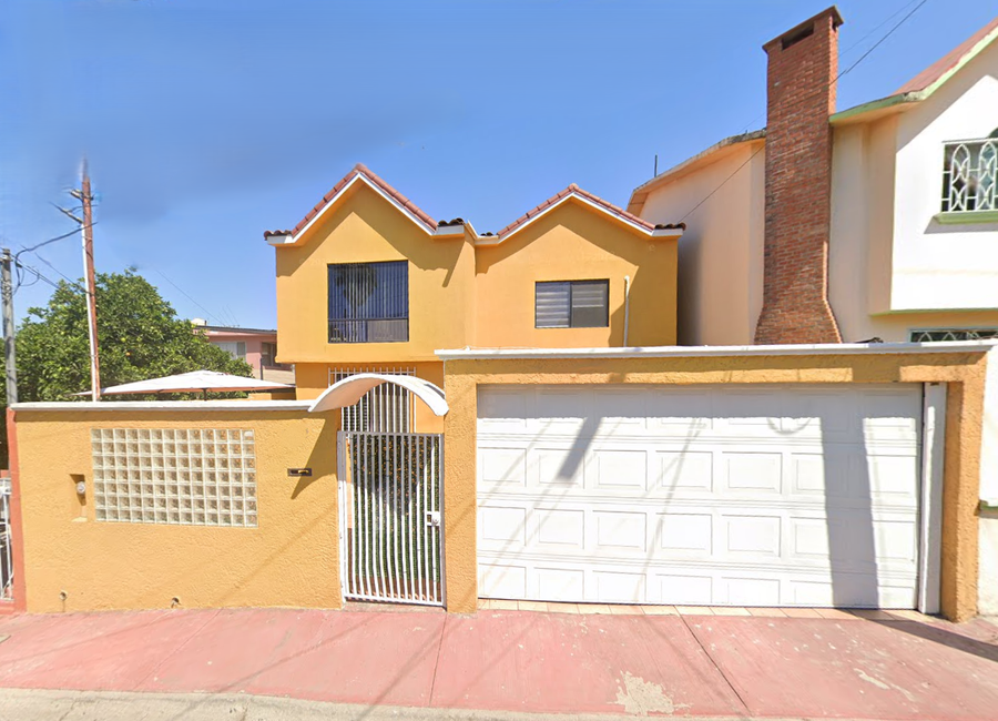 Casa en Venta, El lago , Tijuana , Bja California | Lamudi.com.mx