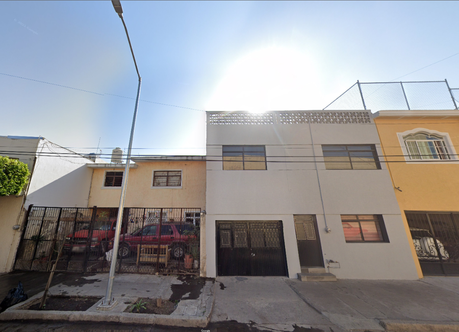 Venta De Casa En Guadalajara Colonia Sutaj Lamudi Mx
