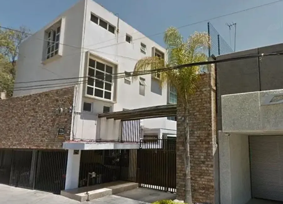 7 Vendo casa en Avenida Desierto de los Leones 4048 | Lamudi.com.mx