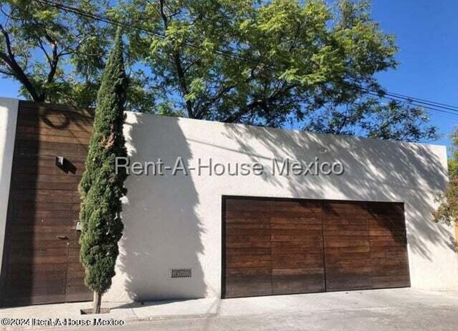 Colinas de Parque, VENTA. Casa, área de TV, 4 recámaras, cuarto de ...