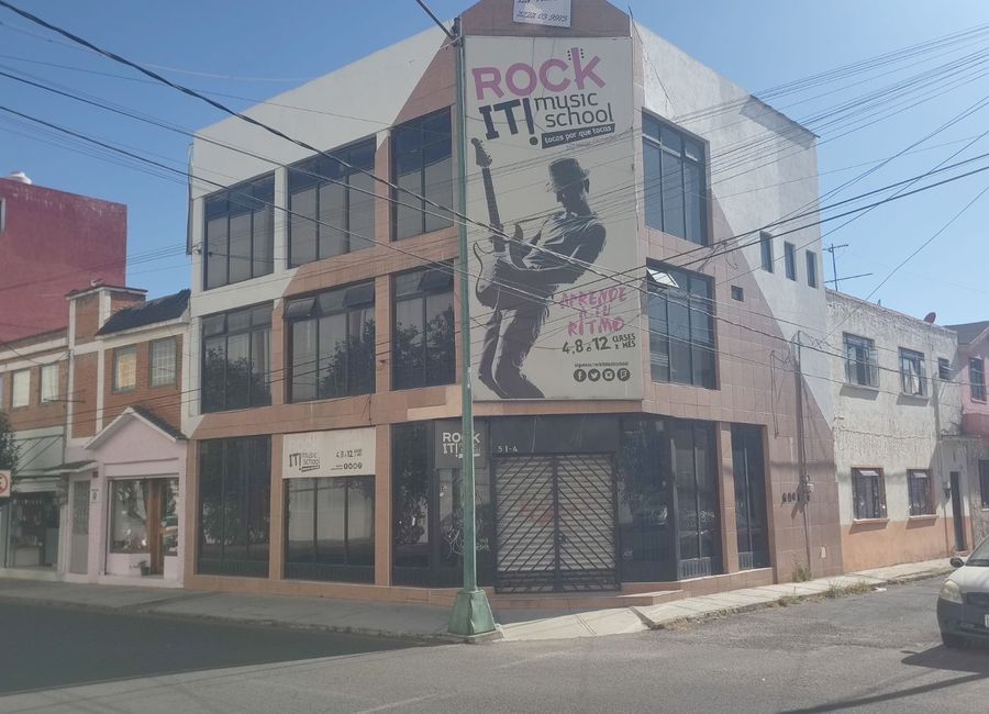 Venta Edificio De 3 Pisos En Esquina Cerca Del Centro Histórico De Puebla | Lamudi.com.mx