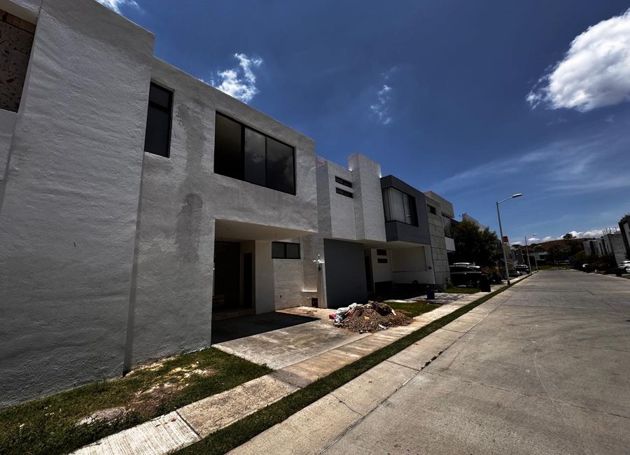Casa en Venta dentro del Coto Seneca, No. 52, El Campestre Residencial ...