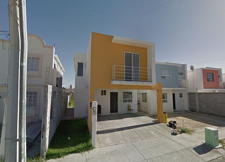 VENTA DE GRANDE CASA EN C. PABLO RENTERIA, COL. SANTA LUCIA, CADEREYTA ...