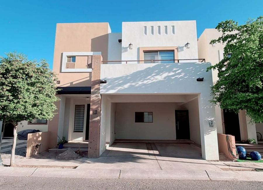 Casa en Venta en Rivello Residencial al Poniente de la Ciudad | Lamudi ...