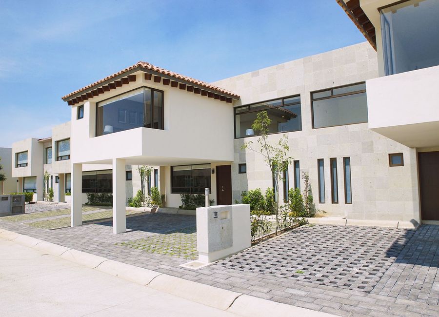 Casa en Venta en Calimaya Residencial Lomas Virreyes Modelo Toledo ...