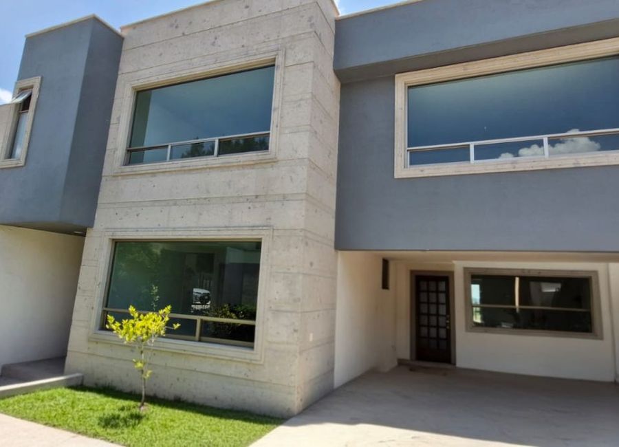 Venta casa en Fraccionamiento 6ta Lomas Verdes con seguridad #26-262 ...