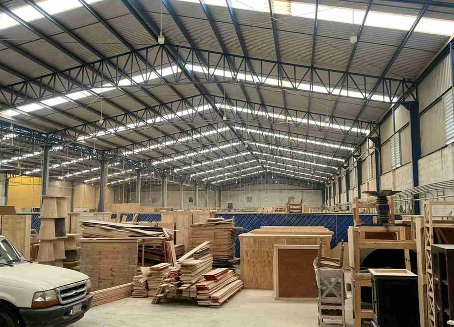 SUPER BODEGA DE 6000 MTS CON 4 ANDENES HIDRAULICOS OFICINAS Y TODO LO ...