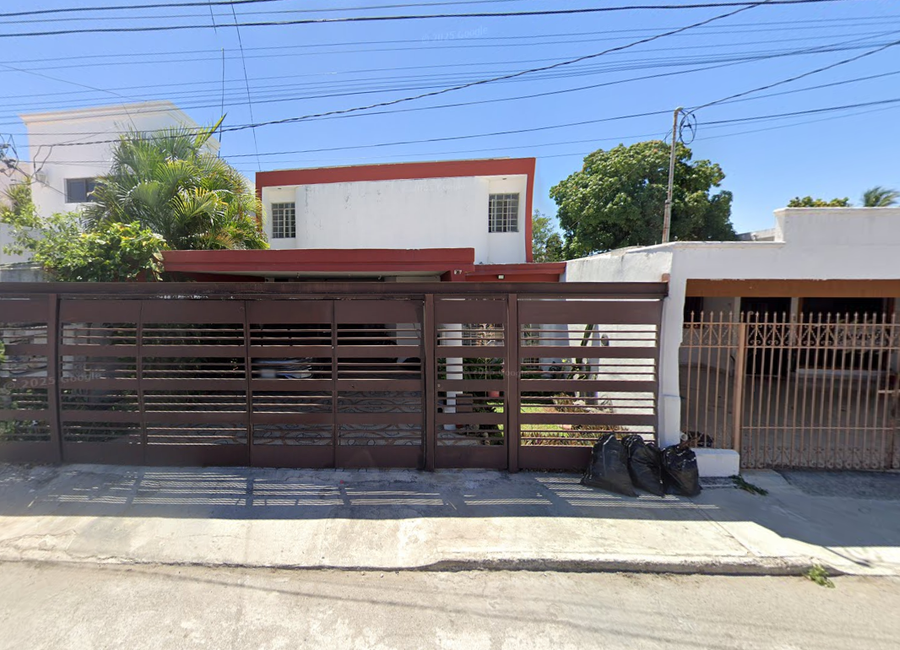 CASA EN VENTA EN LOS PINOS MERIDA YUCATAN DE REMATE | Lamudi.com.mx