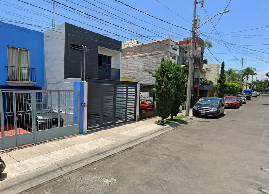 CASA EN VENTA EN LOS ARRAYANES, GUADALAJARA, JAL | Lamudi.com.mx