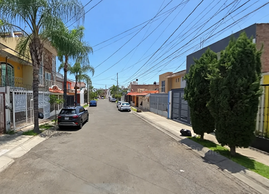 CASA EN VENTA EN LOS ARRAYANES, GUADALAJARA, JAL | Lamudi.com.mx