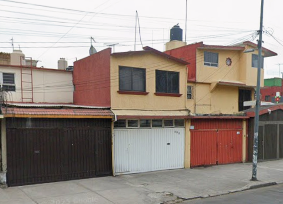 CASA DE RECUPERACIÓN BANCARIA EN CALZ. DE LAS BOMBAS, COL. CULHUACAN ...