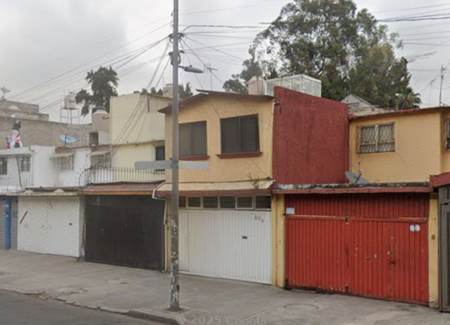 CASA DE RECUPERACIÓN BANCARIA EN CALZ. DE LAS BOMBAS, COL. CULHUACAN ...