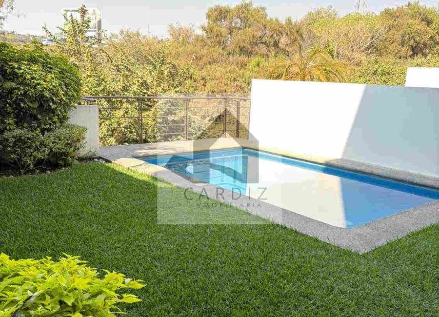 Casa sola con alberca dentro de privada | Lamudi.com.mx