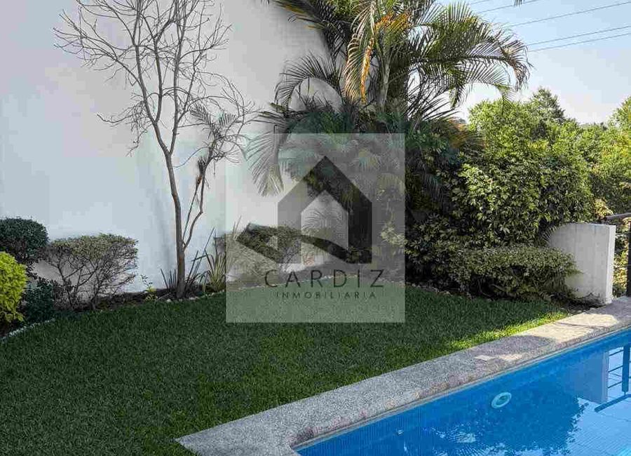 Casa sola con alberca dentro de privada | Lamudi.com.mx
