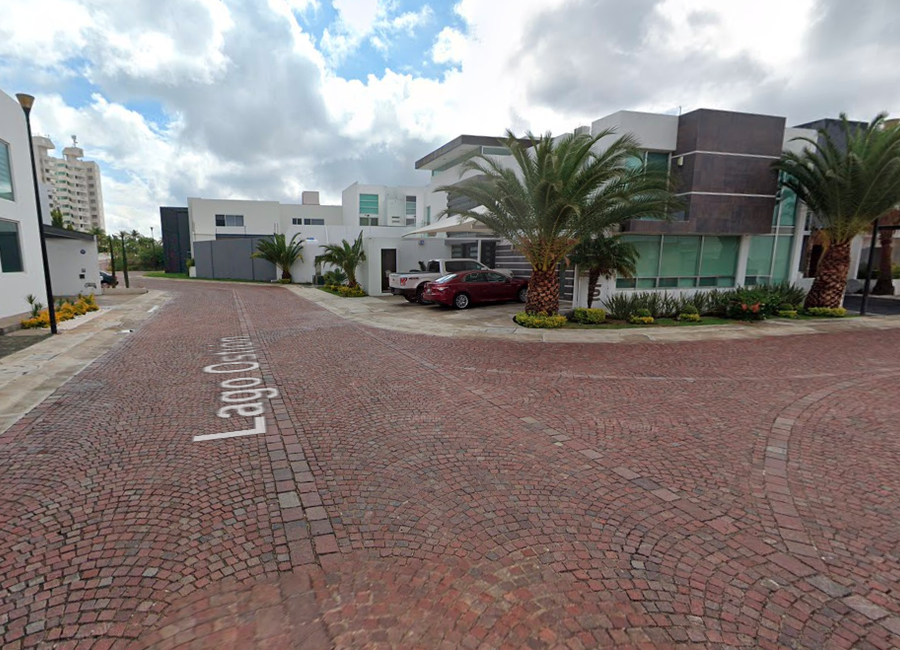 CORNER HOUSE, EXCELLENT PRICE IN JURIQUILLA, QUERETARO, FORECLOSURE ...