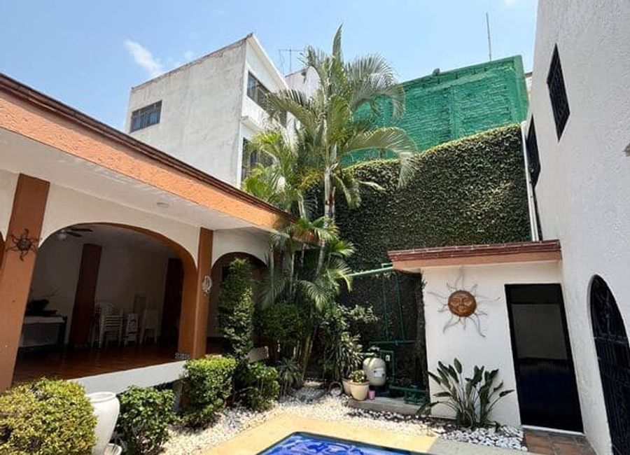 RENTA CASA CON TERRAZA Y ALBERCA LOMAS DE CORTÉS CUERNAVACA CAS_4800 CUE/DL | Lamudi.com.mx