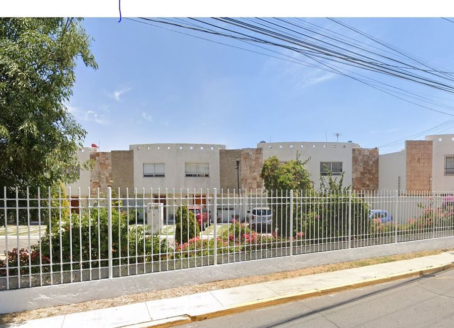 Hermosa y amplia casa en remate en el Fraccionamiento Puesta de Sol, San Pedro Cholula, Puebla ...