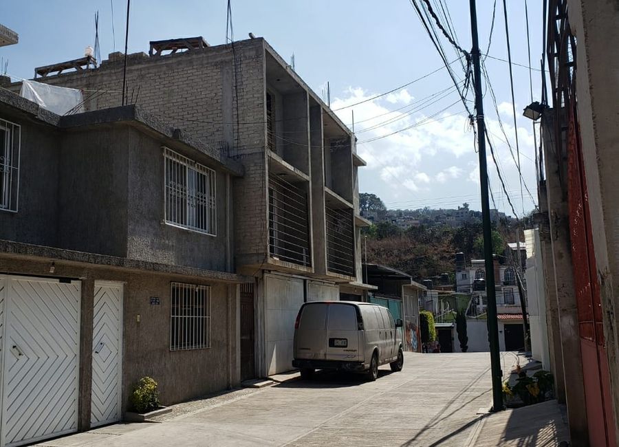 EDIFICIO con 4 DEPARTAMENTOS Y 8 ESTACIONAMIENTOS | Lamudi.com.mx