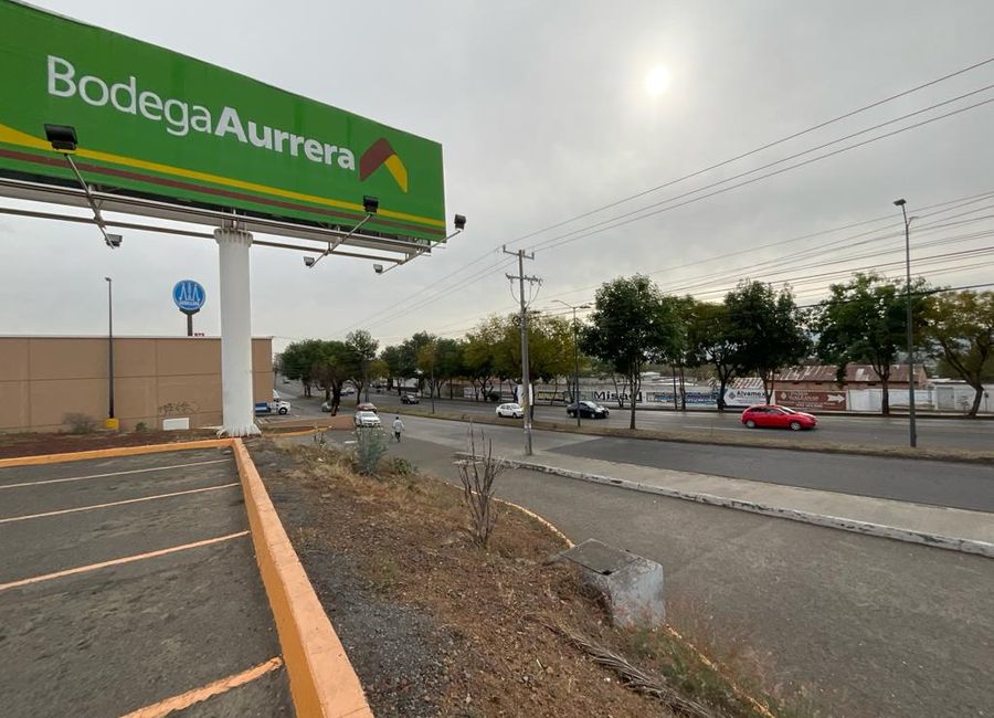 VENTA DE TERRENO SOBRE AVENIDA COMERCIAL EN SALIDA QUIROGA | Lamudi.com.mx