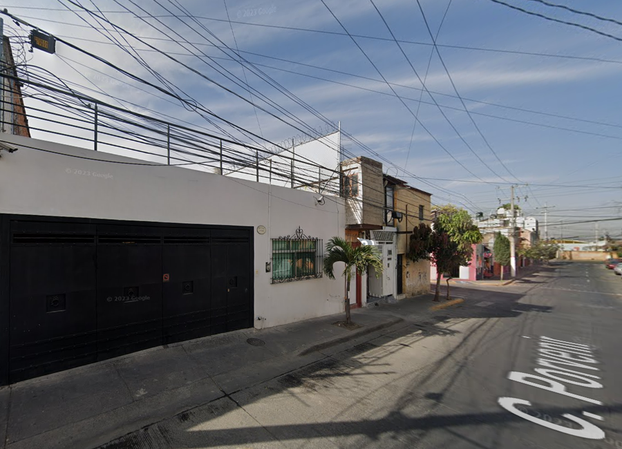 CASA EN REMATE EN TLAQUEPAQUE CENTRO | Lamudi.com.mx