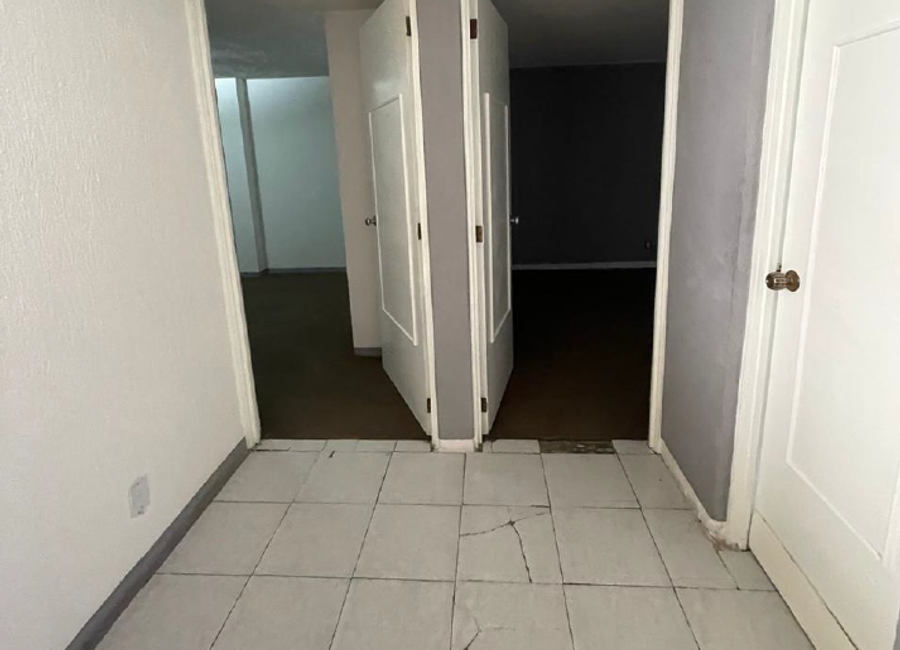 Atención Inversionistas!! Venta de Remate en Amplio y Lindo Departamento con Posesión entrega ...