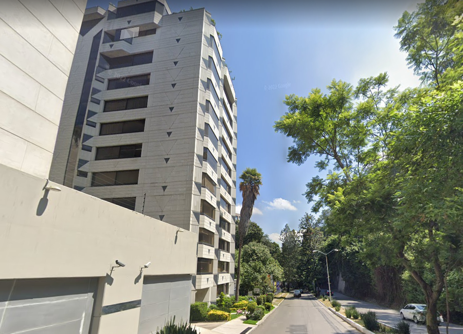 Hermosa y amplia casa en remate en Bosques de las Lomas, Cuajimalpa, CDMX | Lamudi.com.mx