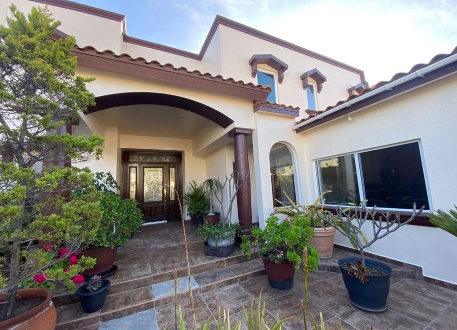 Residencia en Chapultepec Ensenada zona muy exclusiva | Lamudi.com.mx